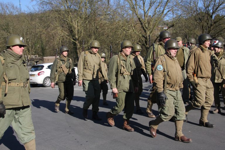 Contact – Bloody Bucket